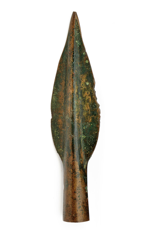 A bronze lance head - Auktionen & Preisarchiv